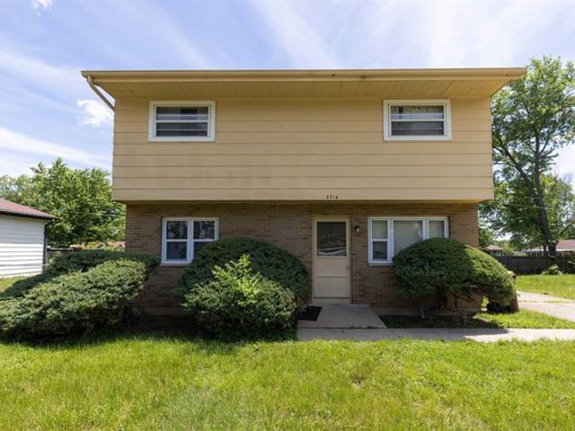 2714 Ashland Ct, Rockford, IL 61101