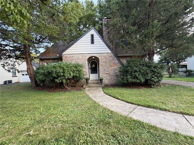 2714 Broad St, Easton, PA 18045