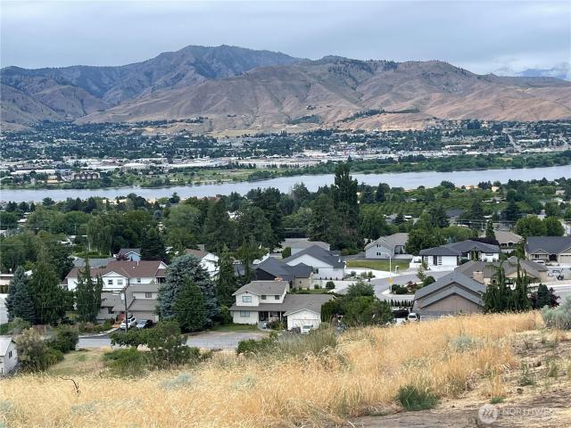 2714 Casa Mia Dr, East Wenatchee, WA 98802 | MLS #2404