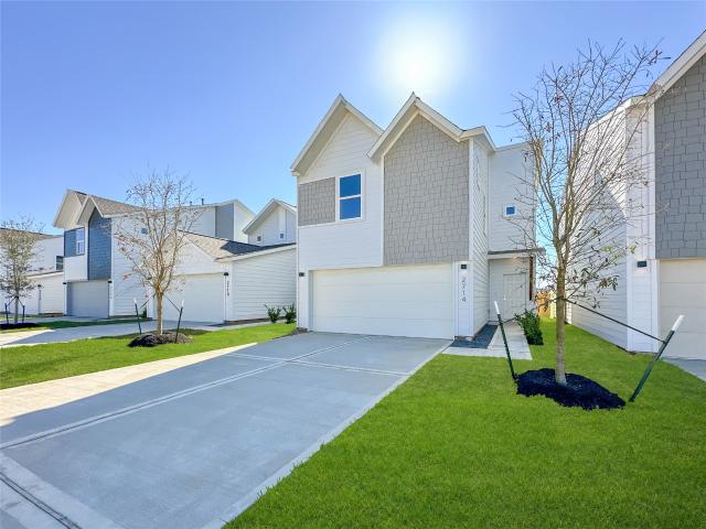 2714 Discovery Trails Court