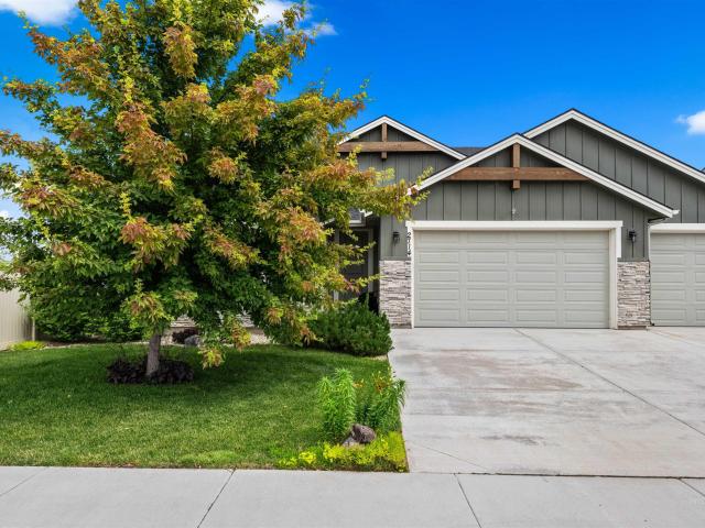 2714 E Gypsum St