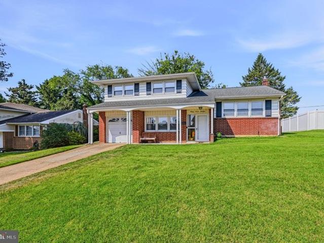 2714 Fawkes Dr, Wilmington, DE 19808