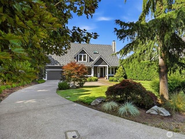 2714 Parkway Dr W, Tacoma, WA 98466