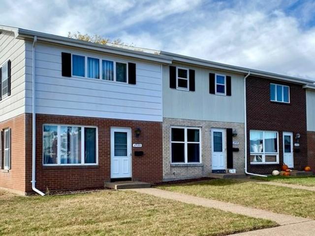 2714 Thomas Dr Unit 1 4, Eau Claire, WI 54701