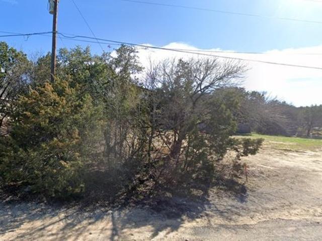 2715 Brazos River Dr, Granbury, TX 76048