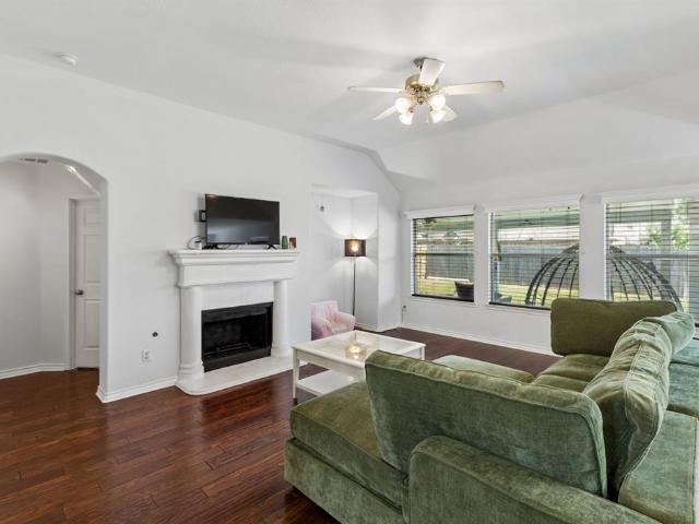 2715 Columbus