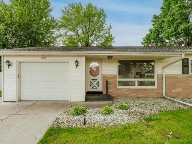 2715 Hilltop Ct