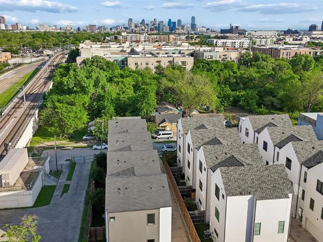 2715 Kimsey Dr, Unit 102, Dallas, TX 75235 | MLS #21236
