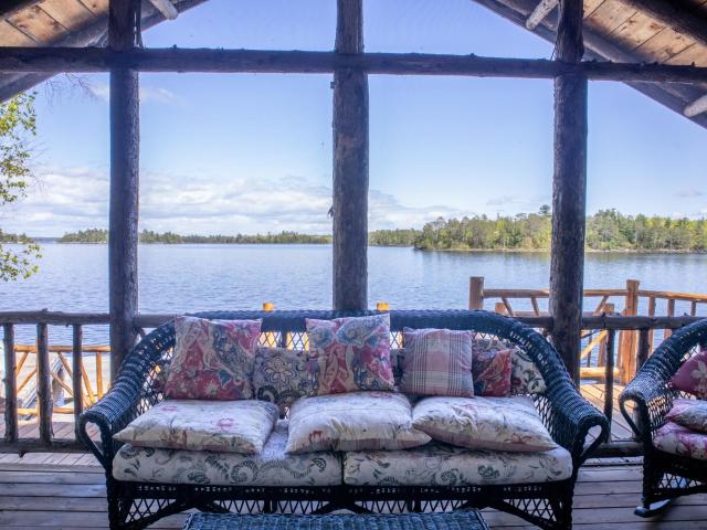 2715 Roberts Island