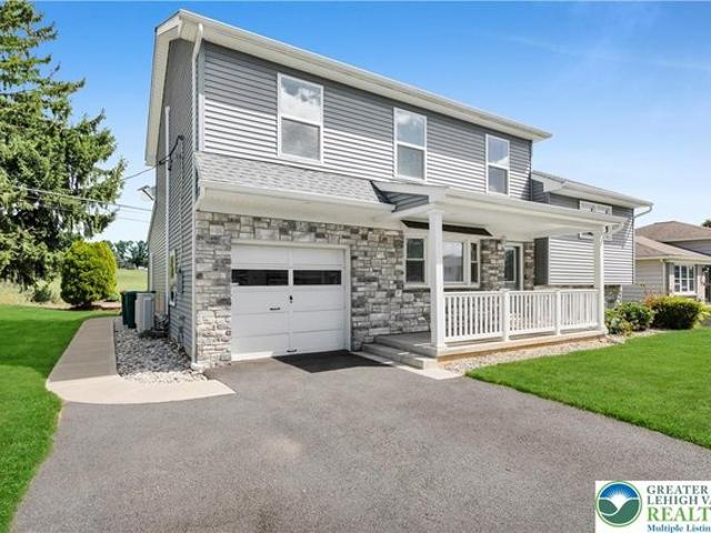 2715 Swanson St, Palmer Township, PA 18045