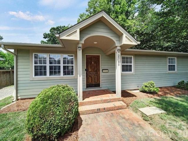 2715 Springway Dr, Charlotte, NC 28205