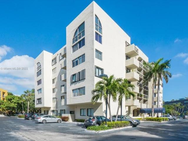 2715 Tigertail Ave #510 Coconut Grove, FL 33133