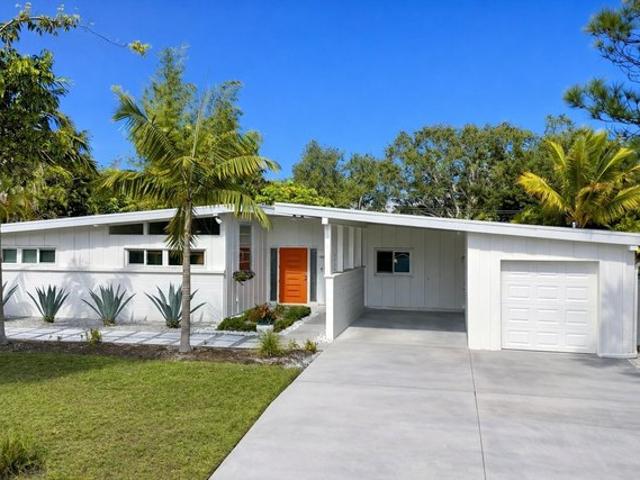 2715 Valencia Dr, Sarasota, FL 34239