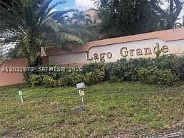 2715 W 66th St Unit 13 21, Hialeah, FL 33016