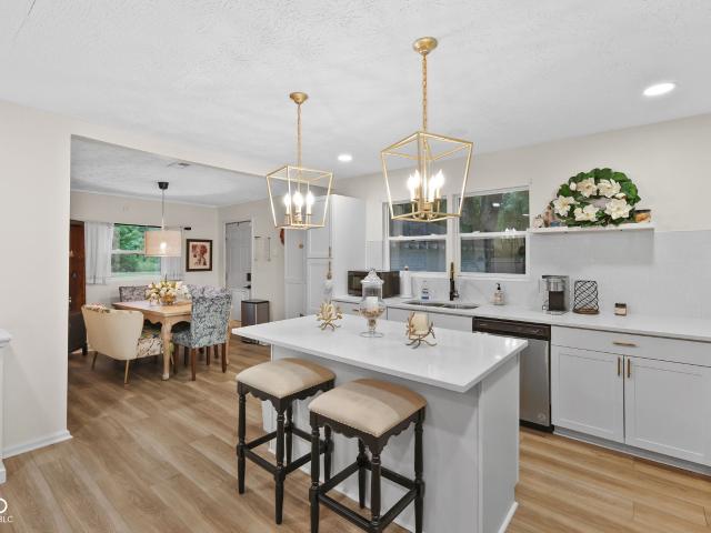 2715 W 78th Street