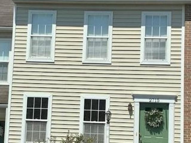 2715 Woodmont Dr, York, PA 17404