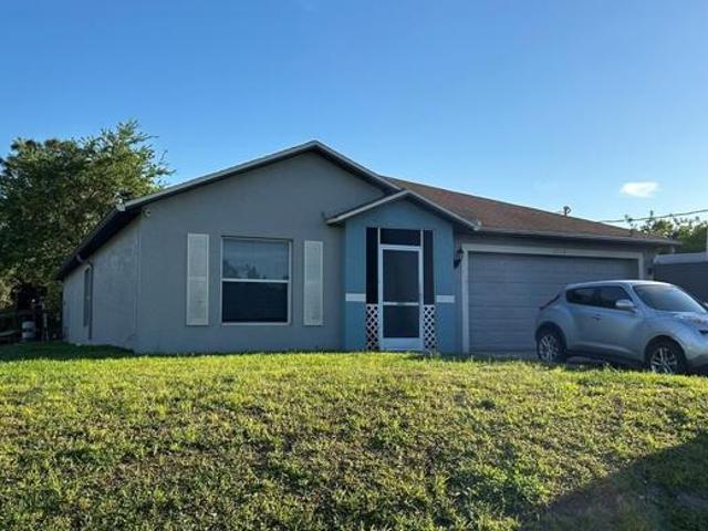 2715 33rd St W, Lehigh Acres, FL 33971