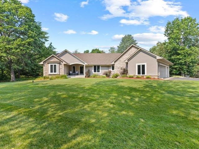 27166 Bayshore Cir NW, Isanti, MN 55040