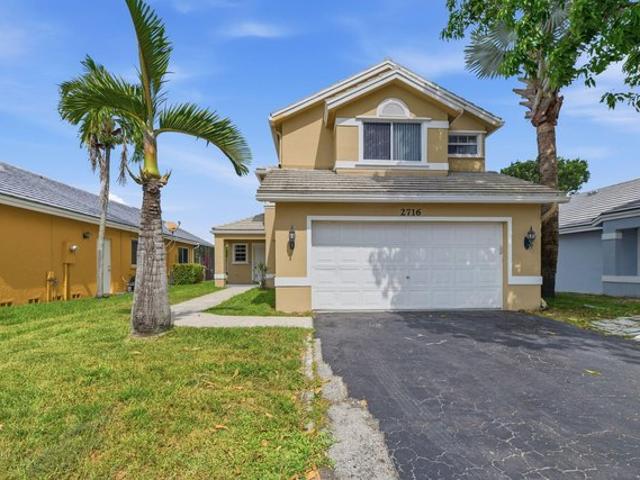 2716 Arrowwood Ct, Davie, FL 33328