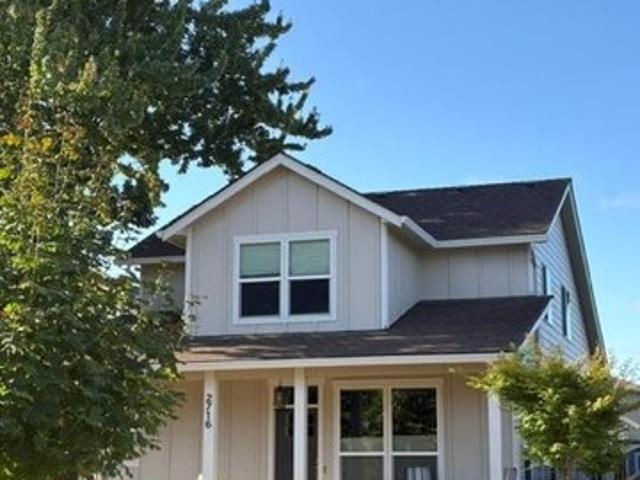 2716 D St NE, Salem, OR 97301