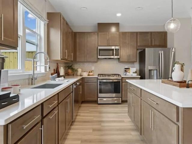 2716 Dreycott Ln, Lawrenceville, GA 30043