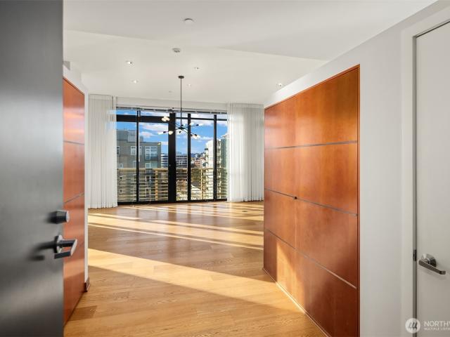 2716 Elliott Ave, Unit 1204, Seattle, WA 98121 | MLS #2498 | Compass