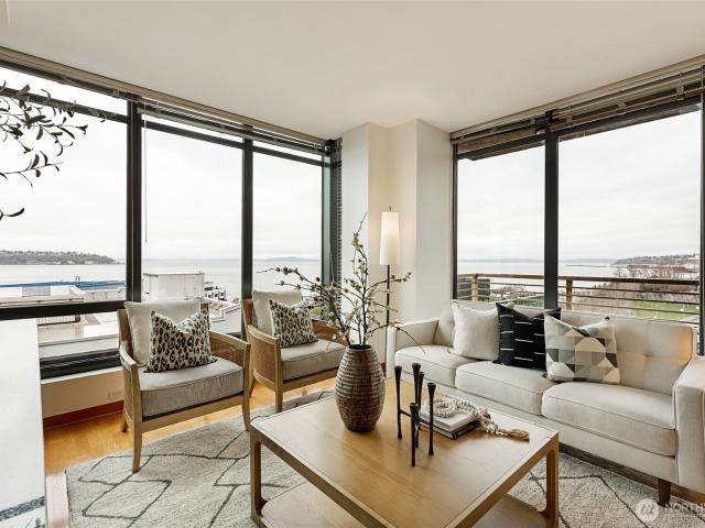 2716 Elliott Ave, Unit 800, Seattle, WA 98121 | MLS #2481