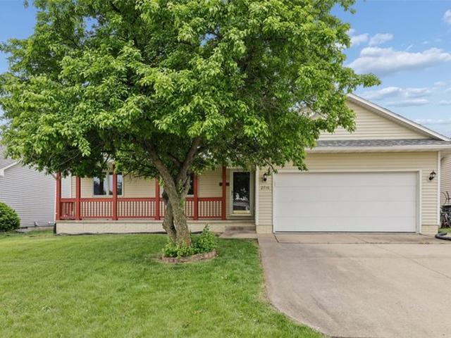 2716 River Ridge Rd, Des Moines, IA 50320