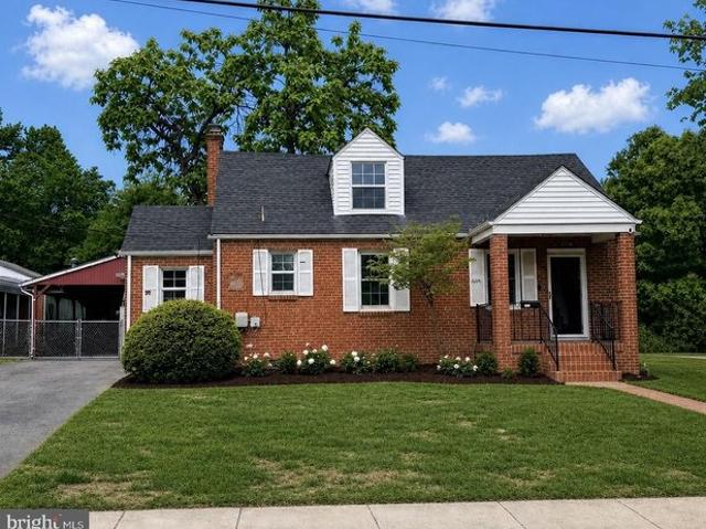 2716 Schooley Dr, Alexandria, VA 22306