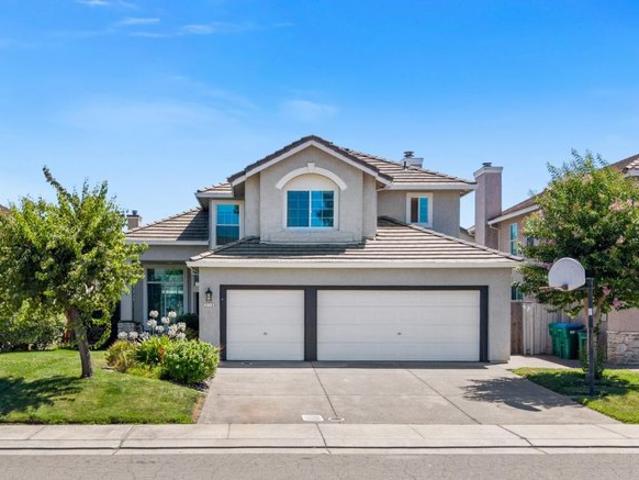 2716 Sequoia St, Lodi, CA 95242