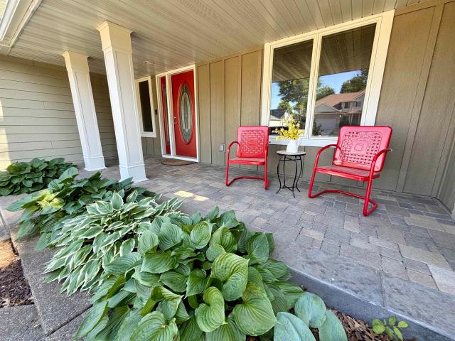 2716 Twelve Oaks Drive