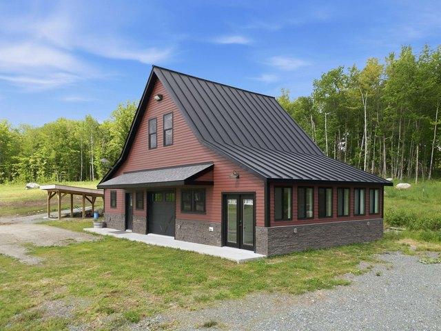 2717 Oregon Rd, Lunenburg, VT 05906