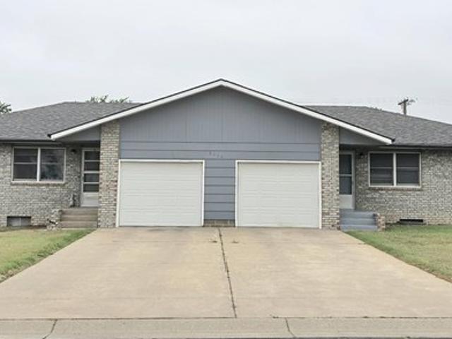 2717 Augusta Ln, Hays, KS 67601