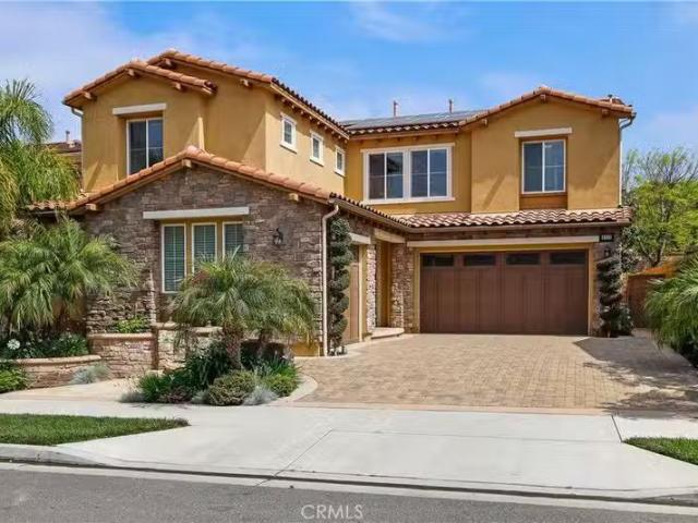 2717 Alamitos Rd, Brea, CA 92821 MLS# AR24108848