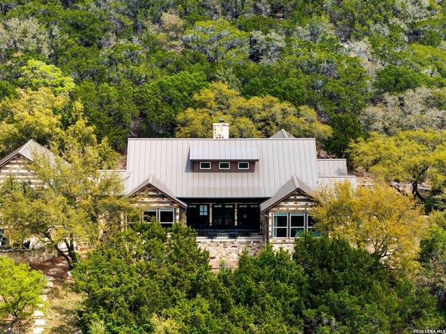 2717 B and R Rd, Utopia, TX 78884