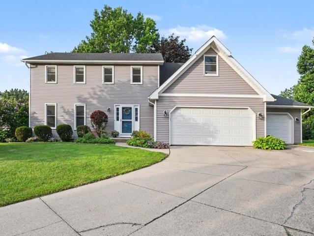 2717 Belknap Ln, Mishawaka, IN 46544