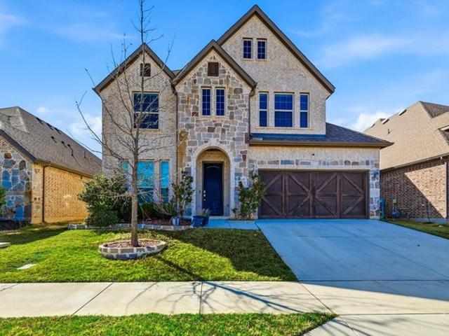 2717 Calloway Creek Dr, Fort Worth, TX 76118
