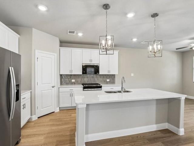 2717 Kobuk Dr, Corinth, TX 76210