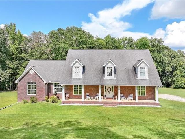 2717 Lee Road 166, Opelika, AL 36804