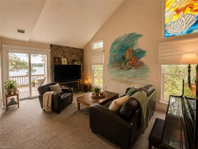 2717 Seashore CV