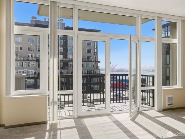 2717 Western Ave, Unit 8020, Seattle, WA 98121 | MLS #2507 | Compass