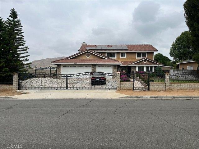 2717 Woodbriar Dr, Jurupa Valley, CA 92509