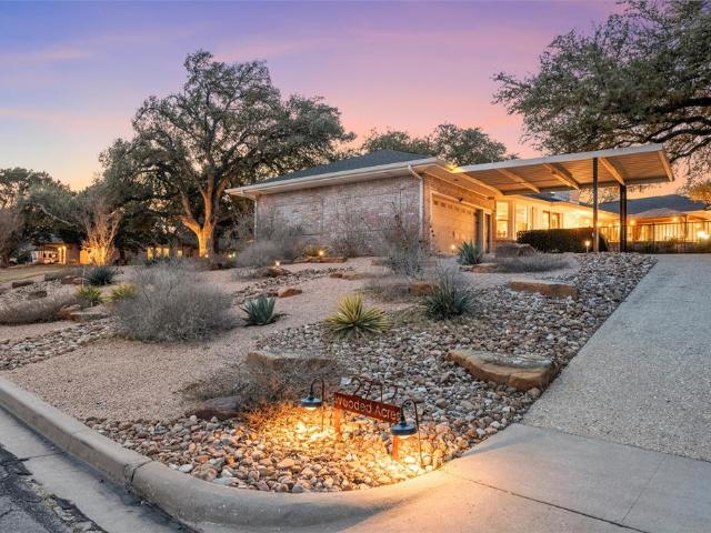 2717 Wooded Acres Drive