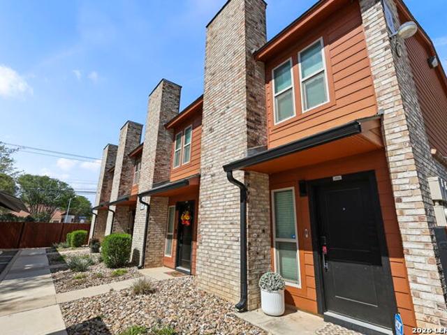 2718 Old Field, Unit 304