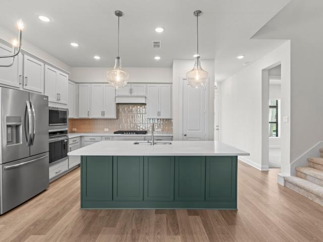 2718 Cottage Place