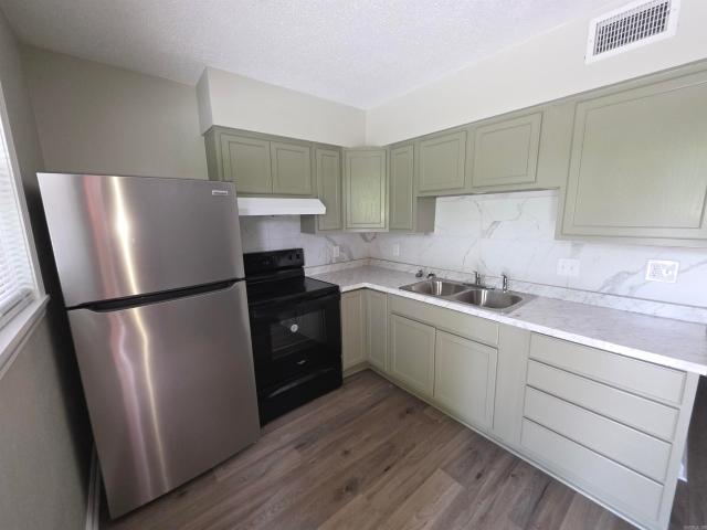 2718 Kenwood Road # 28
