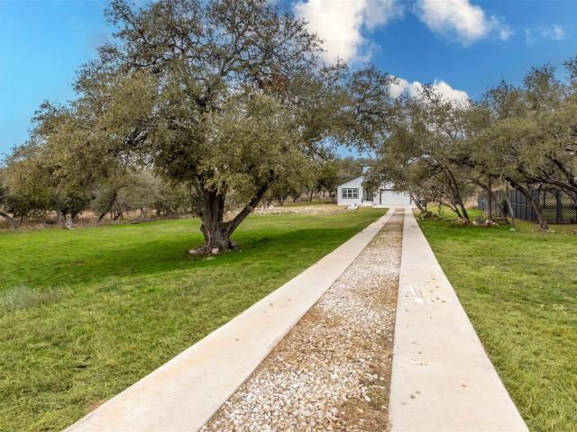 2718 Leslie Ln