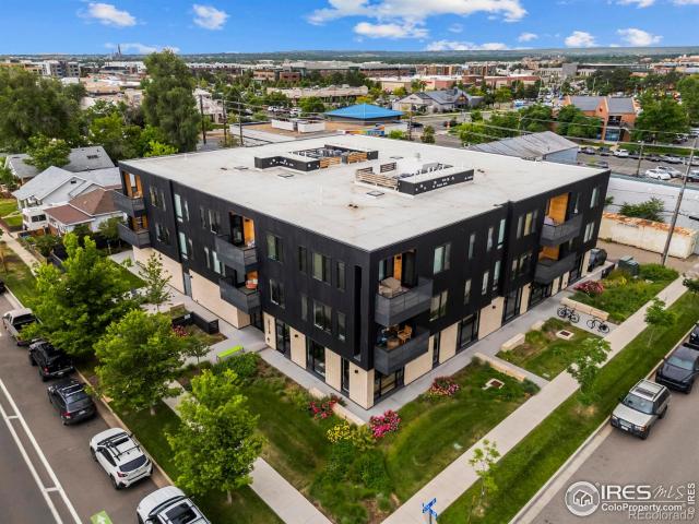 2718 Pine Street # 301