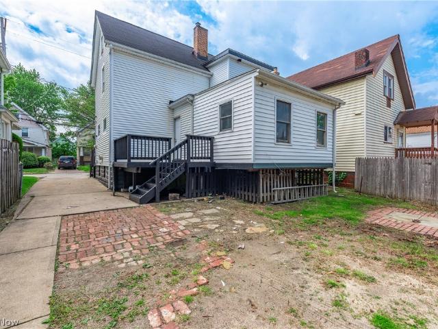 2718 Roanoke Avenue
