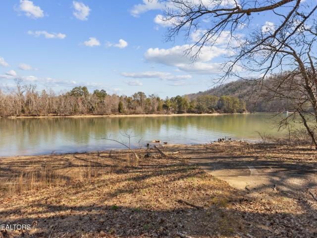 2718 Swan Pond Circle Rd